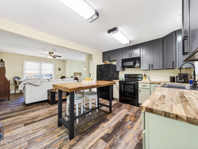106 Windcrest Drive