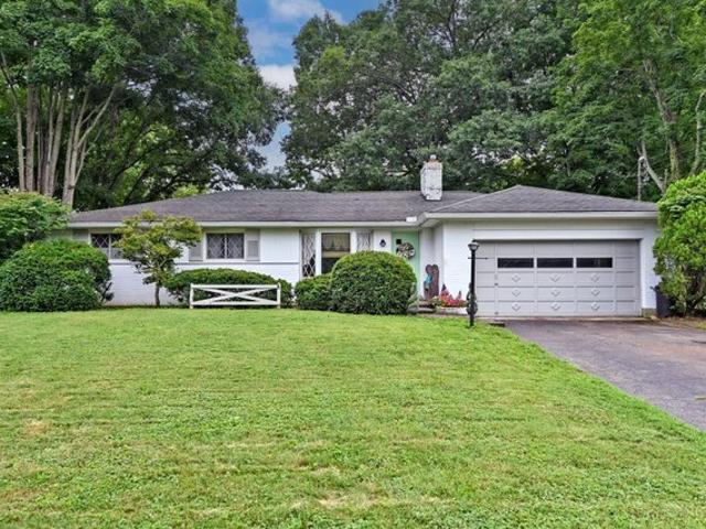 106 Wrenwood Ln, Terrace Park, OH 45174