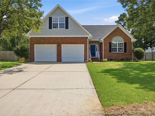 106 Timber Ridge Dr, Raeford, NC 28376