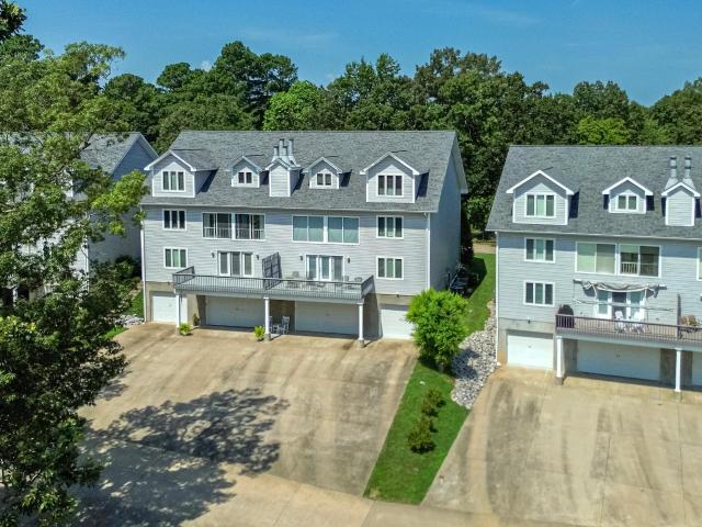 106 Treetops Lane # 4B