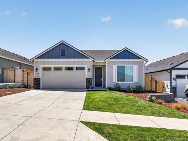 106 Valemont Dr, Eagle Point, OR 97524