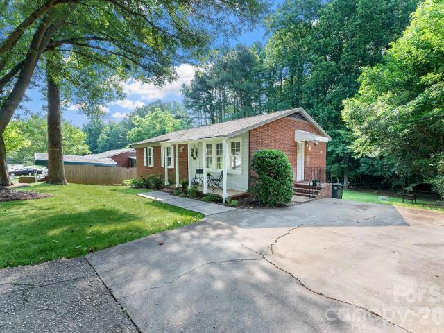 106 Valley Road