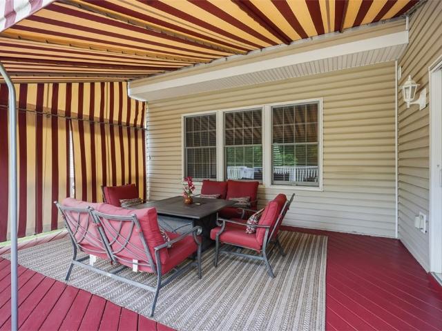 106 Valleybrook Dr