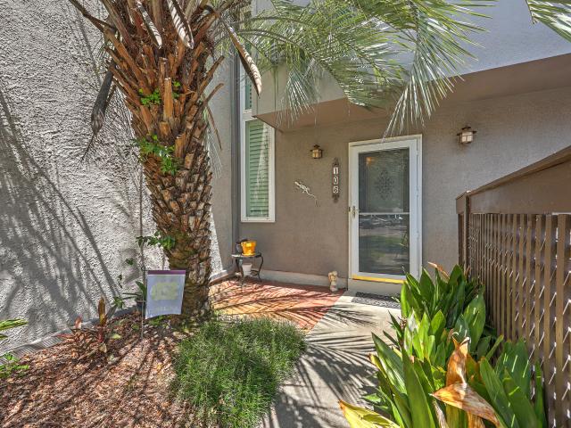 106 Ventura Place