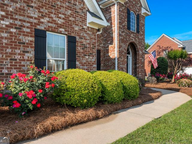 106 Vinings Place Drive