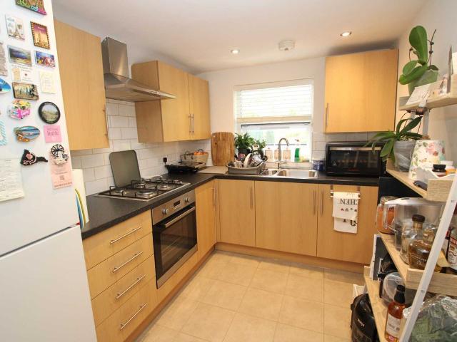 106B London Road, Hemel Hempstead, Hertfordshire HP3, 2 bed flat to rent, £1,300 pcm | PrimeLocation