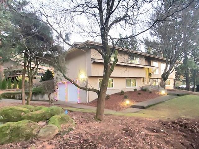 10742 SE 99th Dr, Happy Valley, OR 97086