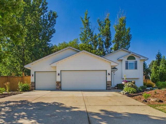 10745 Matthew Dr, Chisago City, MN 55013