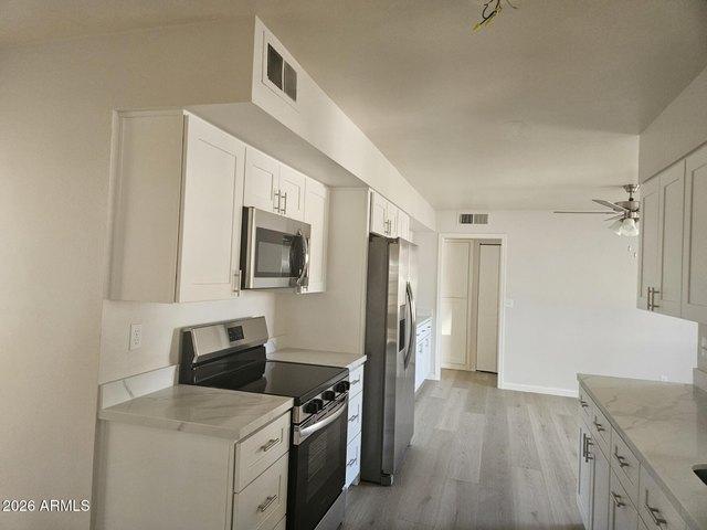 10748 W Hope Dr, Sun City, AZ 85351