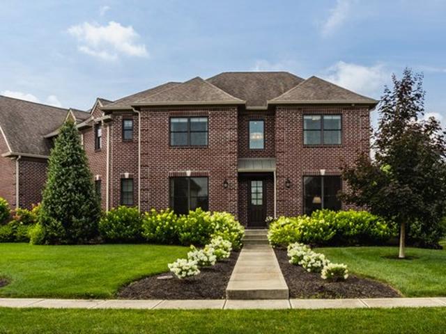 10748 English Oaks Dr, Carmel, IN 46032