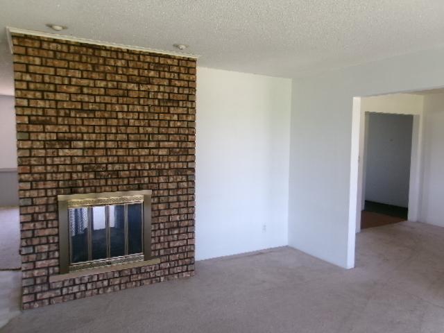 1074 N 2nd Road