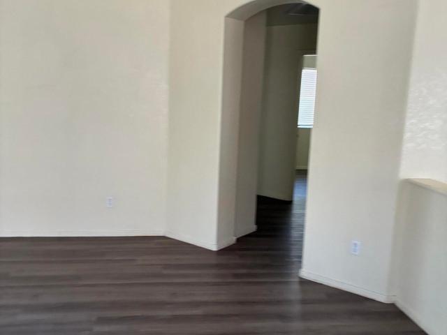 1074 n saguaro street