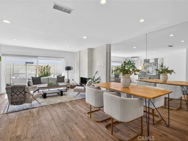 1074 Buckingham