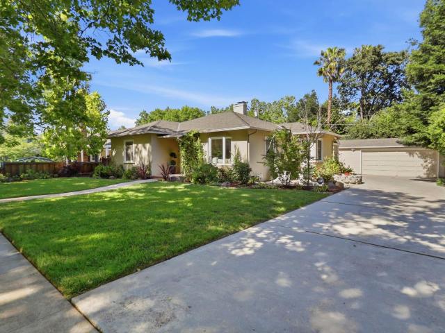 1074 Cherry Avenue
