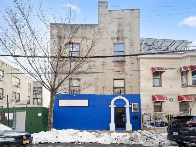 1074 Hall Place