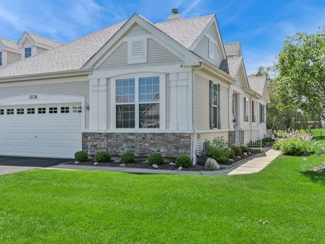 1074 Hampton Ln, Yorkville, IL 60560