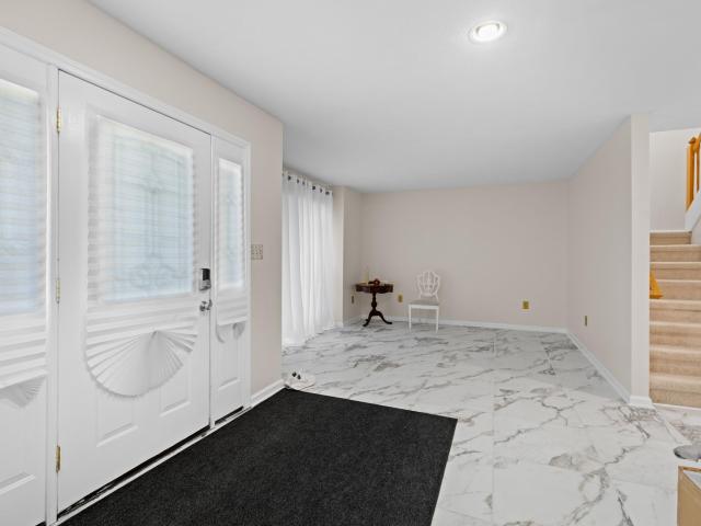 1074 Hickory View Drive
