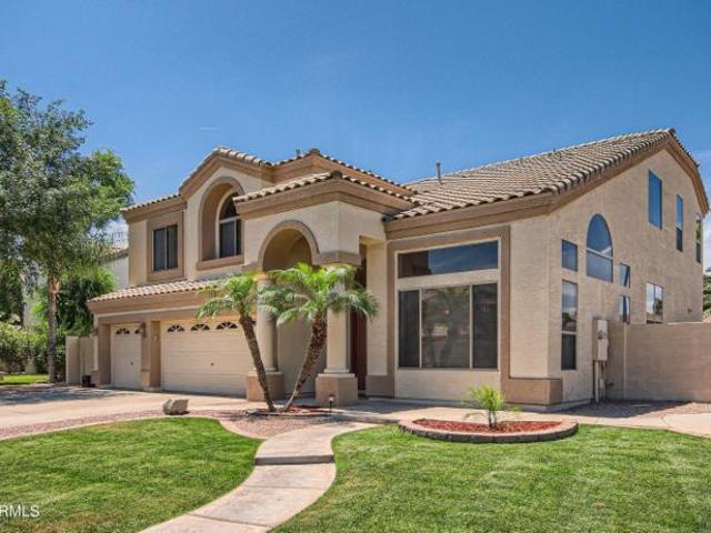 1074 S Roles Dr, Gilbert, AZ 85296