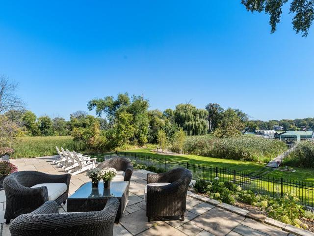 1074 Wildhurst Trail