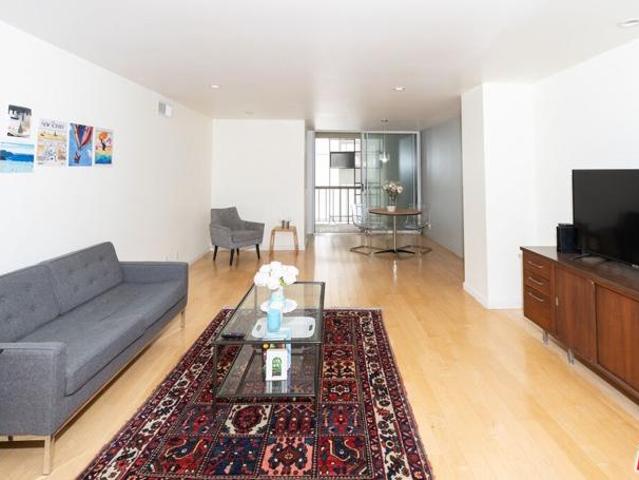 10751 Wilshire Blvd #604, Los Angeles, CA 90024