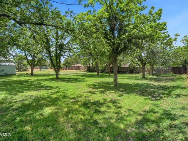 10757 W Burt Rd, Socorro, TX 79927