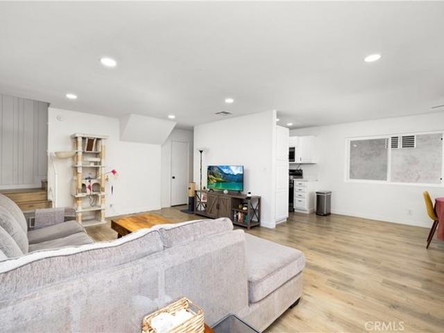 10757 Hortense St Apt 307, North Hollywood, CA 91602