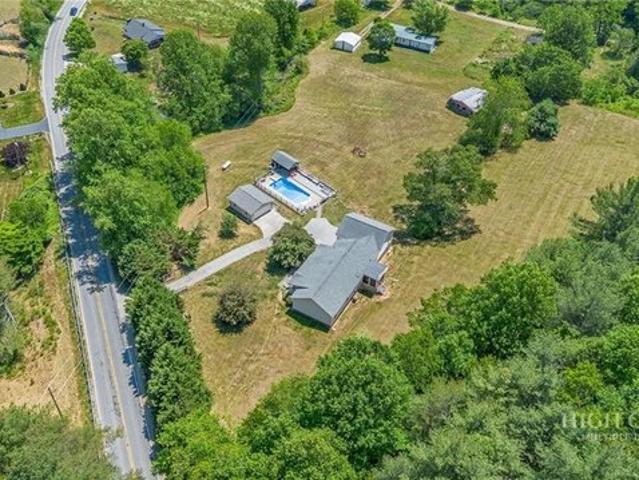 10755 N NC Highway 16, Purlear, NC 28665