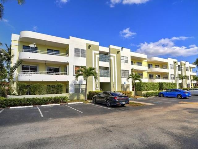 10755 SW 108th Ave Apt 103, Miami, FL 33176