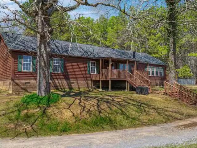 10758 TABOR RD, COLLINSVILLE, AL 35961 Single Family Residence.