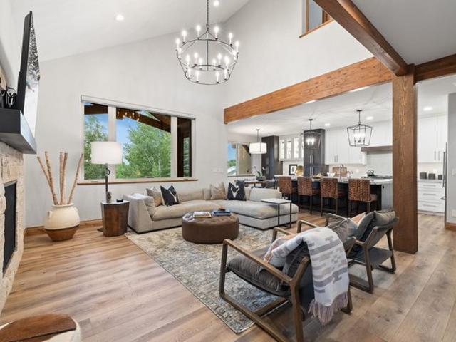 1075 N Turnberry Ct, Midway, UT 84049