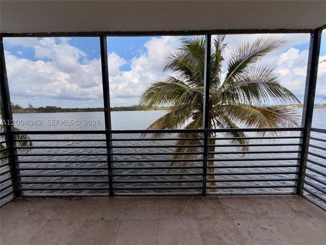 1075 NE Miami Gardens Dr Unit 306, Miami, FL 33179