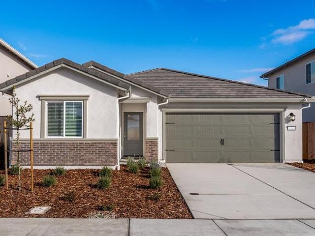 1075 Aiden Dr, Newman, CA 95360