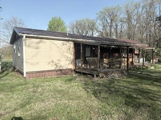 1075 County Road 555E, Wayne City, IL 62895