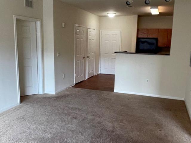 $1075 Furnished Private Room in New Haven
