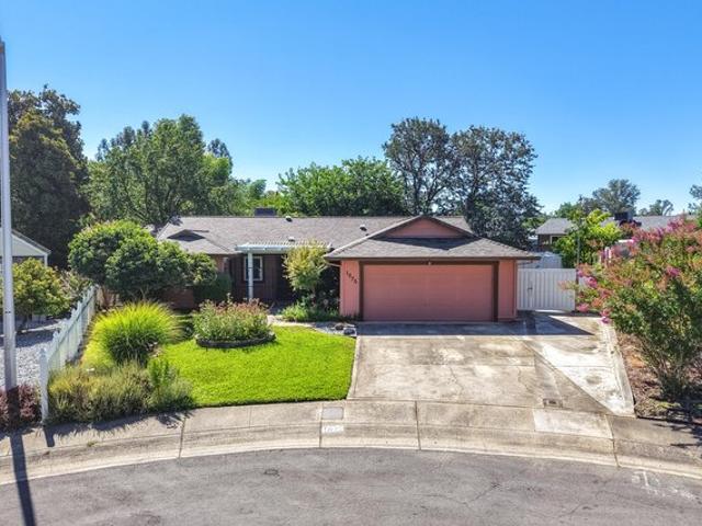 1075 Goodview Way, Redding, CA 96003