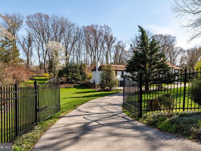 1075 Green Valley Road