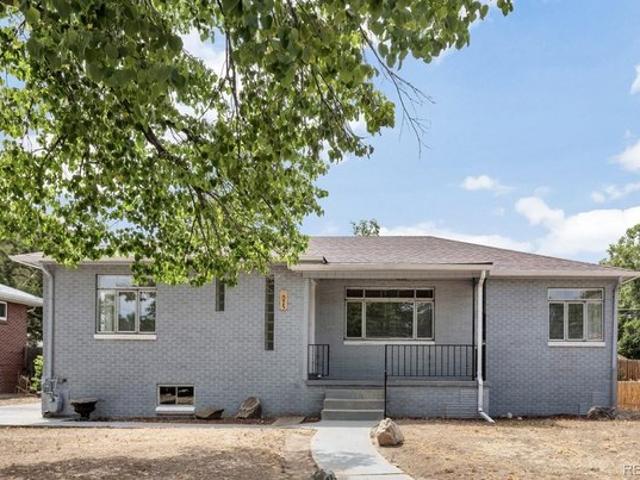 1075 Kingston St, Aurora, CO 80010