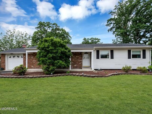 1075 Lucy Ln, Toms River, NJ 08753