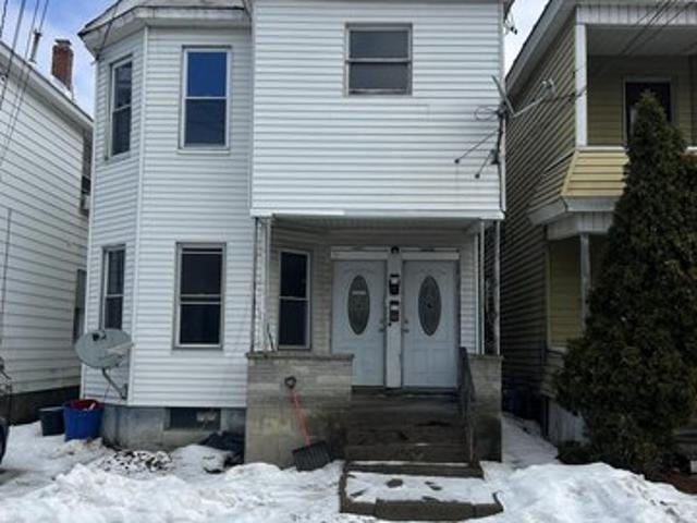 1075 Pleasant St, Schenectady, NY 12303