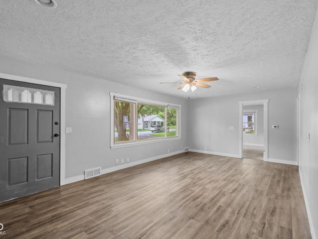 1075 S Morgantown Road
