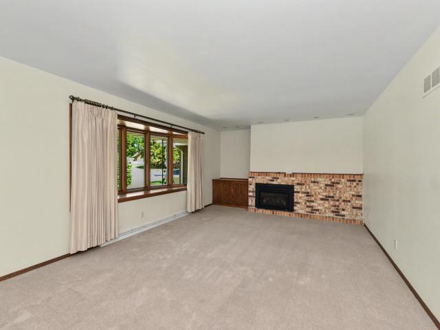 1075 S Silverbrook Dr