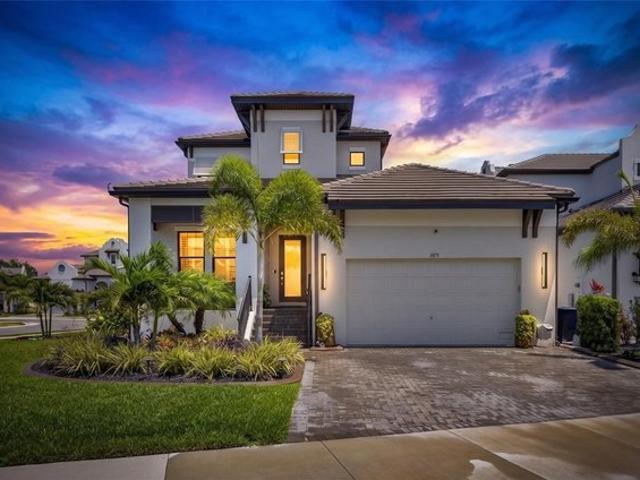 1075 Seagrape Dr, Ruskin, FL 33570