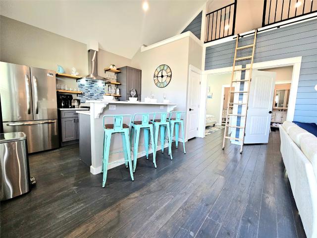 1075 Shady Lane