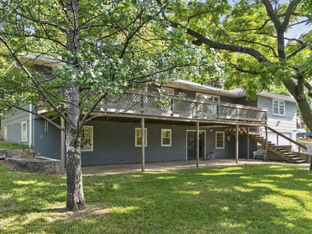 1075 W Farm Road 178