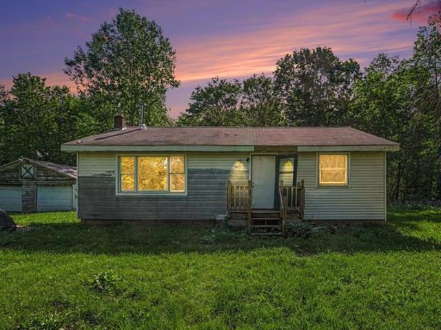1075 33rd St, Allegan, MI 49010