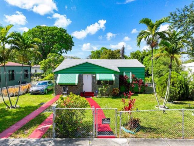 1075 58th St NW, Miami, FL 33127