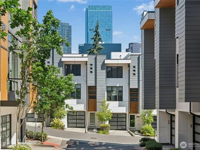 10762 SE 1st Dr Unit 22, Bellevue, WA 98004