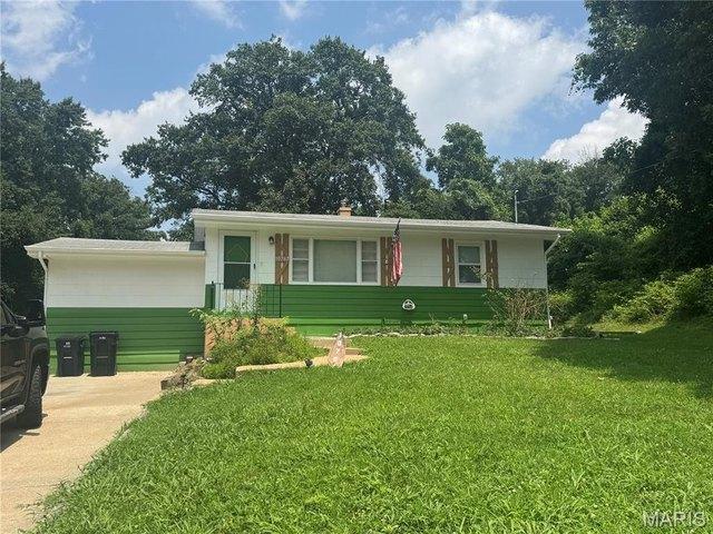 10767 Oak Ave, Saint Louis, MO 63114