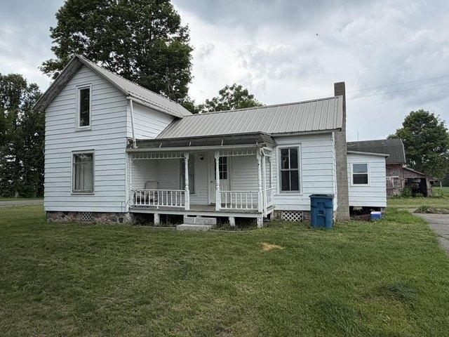 1076 Burbank Rd, Quincy, MI 49082
