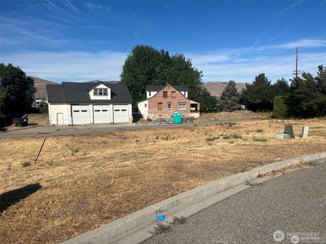1076 Corum Circle